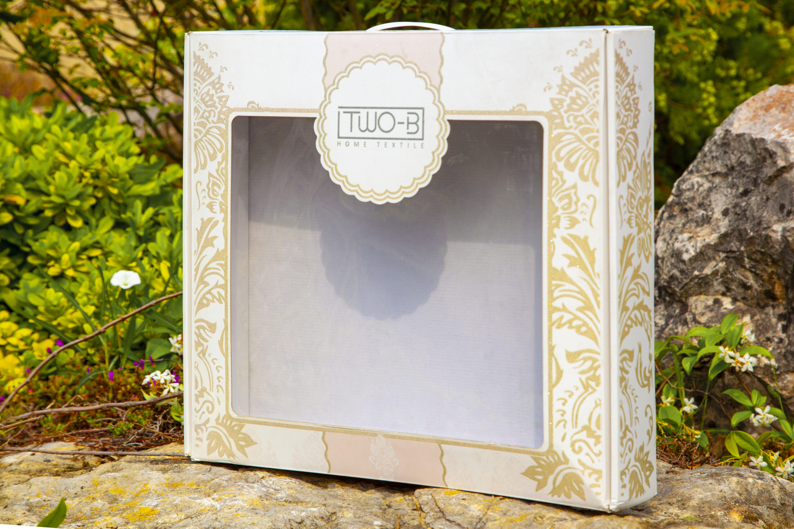 Pike Blanket Bathrobe Box - Marcabox.com